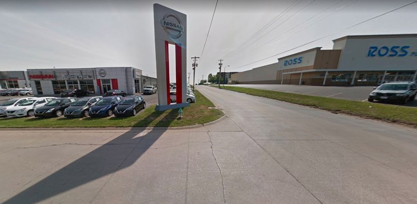 Rolling Hills Nissan: Nissan dealer in Saint Joseph | Carweek